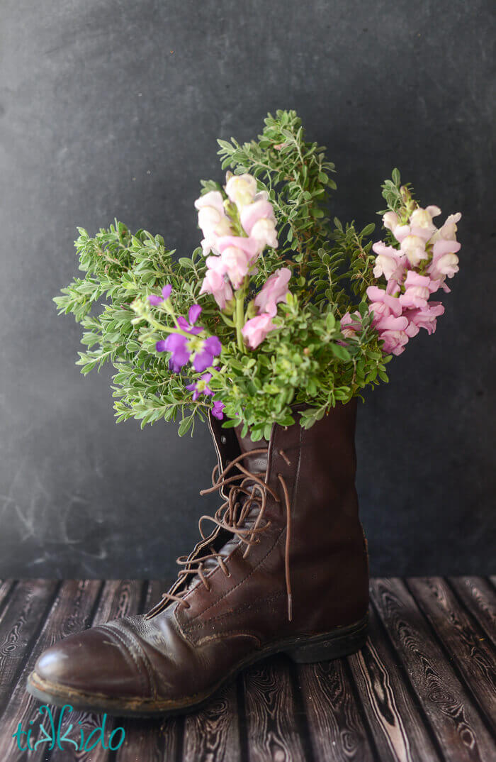 Unconventional Equestrian Floral Arrangement in a Riding Boot | Tikkido.com