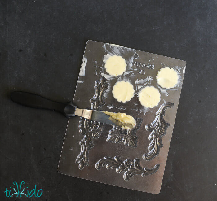 Fancy Molded Butter Tutorial | Tikkido.com