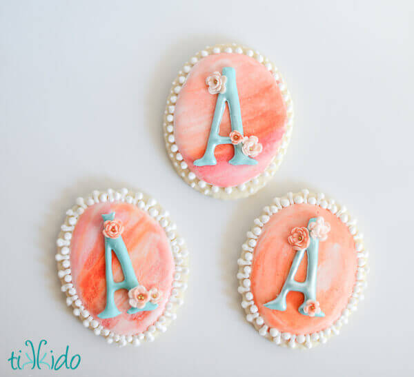 How to Make Watercolor Sugar Cookies | Tikkido.com