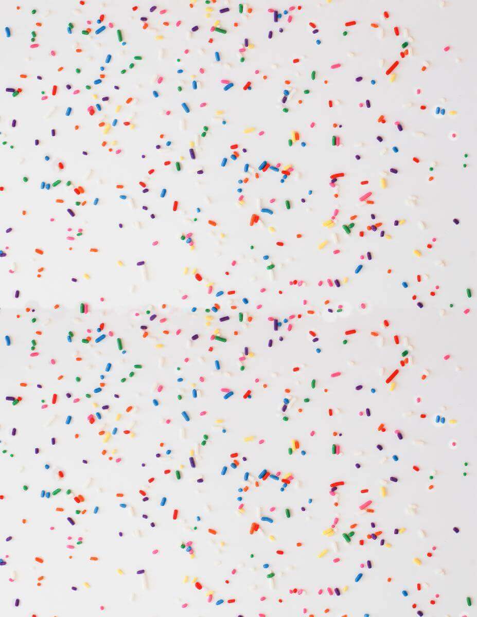 How to Make a Sprinkle Cupcake Invitation and FREE Printable Sprinkles ...